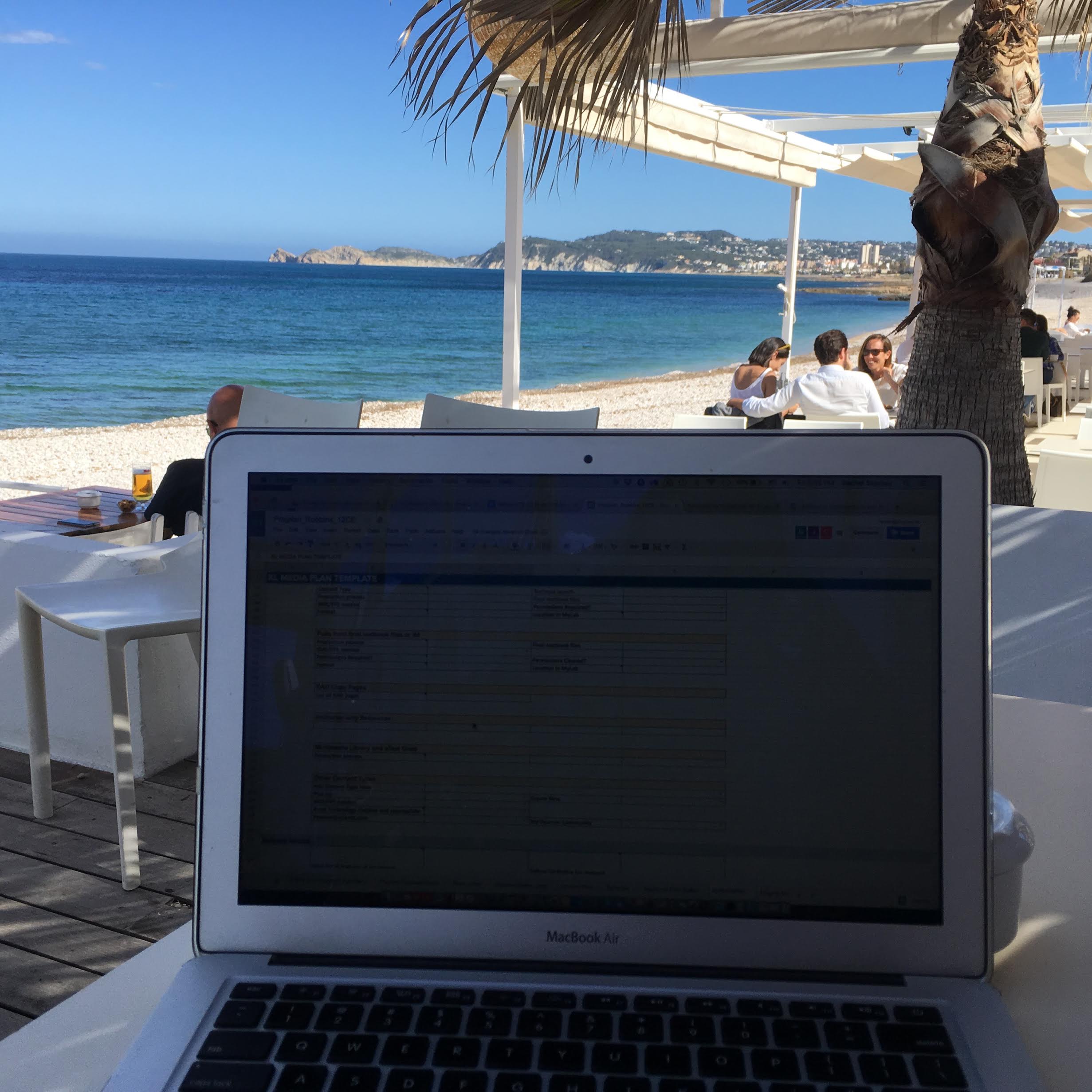 Being a digital nomad: Or how to edit from the beach – BoldFace